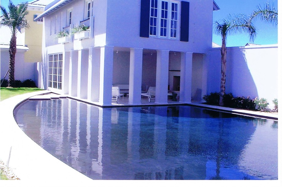 Showcase – Crystal Pools