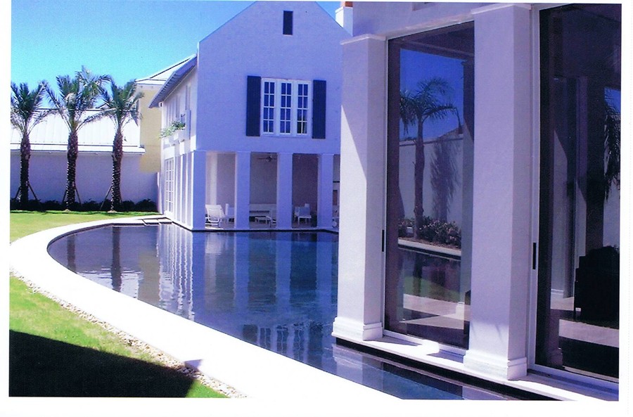 Showcase – Crystal Pools