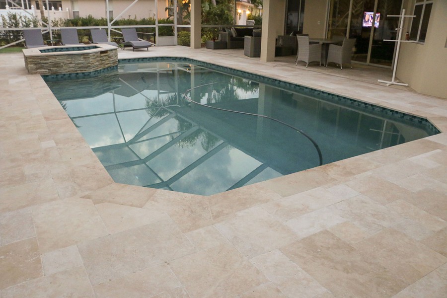 Showcase – Crystal Pools